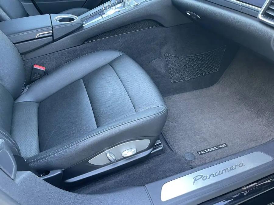 Melns Porsche Panamera 2014 Jūrmala, ar dzinēja tilpumu 3.00 L un nobraukumu 208 tūkst. km par 21450 €, foto 29 vietnē AUTOMOTO.COM.LV
