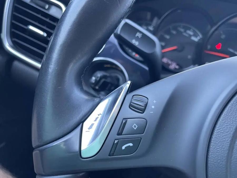 Melns Porsche Panamera 2014 Jūrmala, ar dzinēja tilpumu 3.00 L un nobraukumu 208 tūkst. km par 21450 €, foto 33 vietnē AUTOMOTO.COM.LV