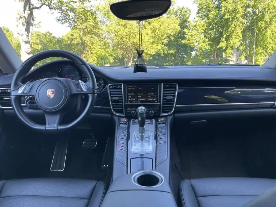Melns Porsche Panamera 2014 Jūrmala, ar dzinēja tilpumu 3.00 L un nobraukumu 208 tūkst. km par 21450 €, foto 36 vietnē AUTOMOTO.COM.LV