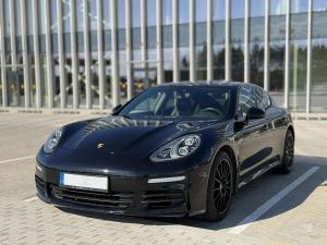 Black Porsche Panamera 2015 in Vilnius, with an engine capacity of 2.97 L and mileage of 93 thousand km for 30000 €, photo 4 on AUTOMOTO.COM.LV