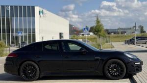 Black Porsche Panamera 2015 in Vilnius, with an engine capacity of 2.97 L and mileage of 93 thousand km for 30000 €, photo 7 on AUTOMOTO.COM.LV