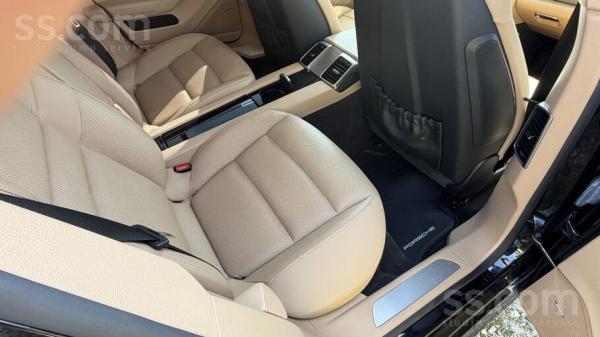 Melns Porsche Panamera 2015 Limbaži, ar dzinēja tilpumu 3.00 L un nobraukumu 188 tūkst. km par 23700 €, foto 9 vietnē AUTOMOTO.COM.LV