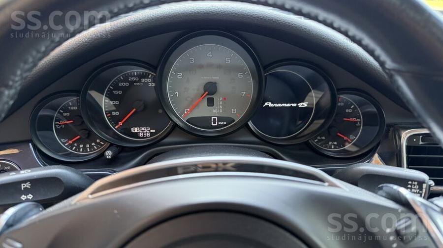 Melns Porsche Panamera 2015 Limbaži, ar dzinēja tilpumu 3.00 L un nobraukumu 188 tūkst. km par 23700 €, foto 18 vietnē AUTOMOTO.COM.LV