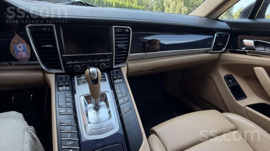 Melns Porsche Panamera 2015 Limbaži, ar dzinēja tilpumu 3.00 L un nobraukumu 188 tūkst. km par 23700 €, foto 19 vietnē AUTOMOTO.COM.LV