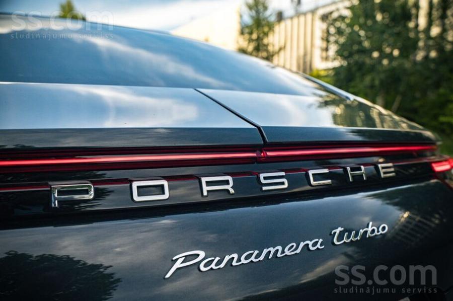 Melns Porsche Panamera 2016 Rīga, ar dzinēja tilpumu 4.00 L un nobraukumu 104 tūkst. km par 53990 €, foto 12 vietnē AUTOMOTO.COM.LV