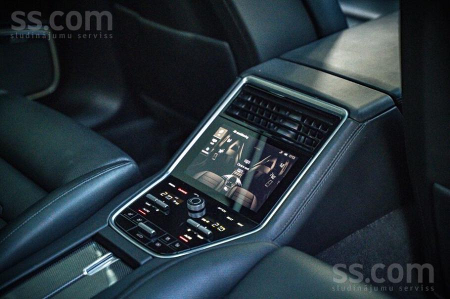 Melns Porsche Panamera 2016 Rīga, ar dzinēja tilpumu 4.00 L un nobraukumu 104 tūkst. km par 53990 €, foto 14 vietnē AUTOMOTO.COM.LV
