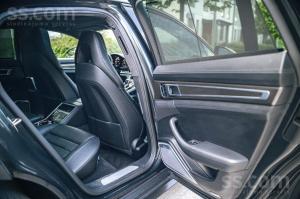 Melns Porsche Panamera 2016 Rīga, ar dzinēja tilpumu 4.00 L un nobraukumu 104 tūkst. km par 53990 €, foto 17 vietnē AUTOMOTO.COM.LV