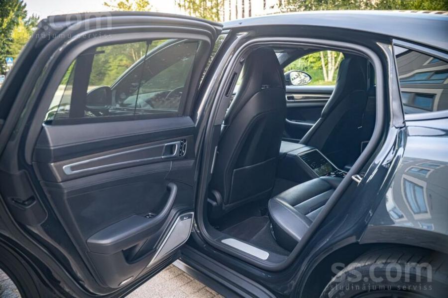 Melns Porsche Panamera 2016 Rīga, ar dzinēja tilpumu 4.00 L un nobraukumu 104 tūkst. km par 53990 €, foto 25 vietnē AUTOMOTO.COM.LV