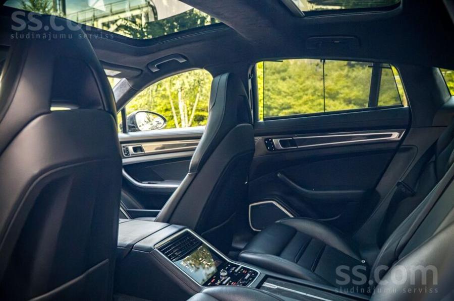 Melns Porsche Panamera 2016 Rīga, ar dzinēja tilpumu 4.00 L un nobraukumu 104 tūkst. km par 53990 €, foto 26 vietnē AUTOMOTO.COM.LV