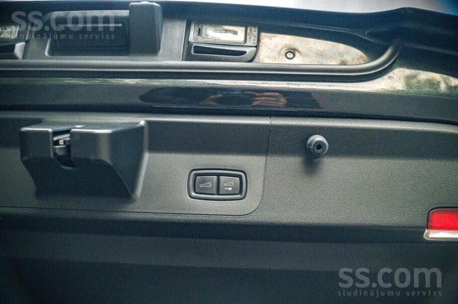 Melns Porsche Panamera 2016 Rīga, ar dzinēja tilpumu 4.00 L un nobraukumu 104 tūkst. km par 53990 €, foto 31 vietnē AUTOMOTO.COM.LV