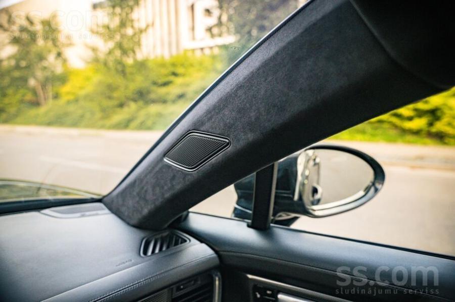 Melns Porsche Panamera 2016 Rīga, ar dzinēja tilpumu 4.00 L un nobraukumu 104 tūkst. km par 53990 €, foto 33 vietnē AUTOMOTO.COM.LV