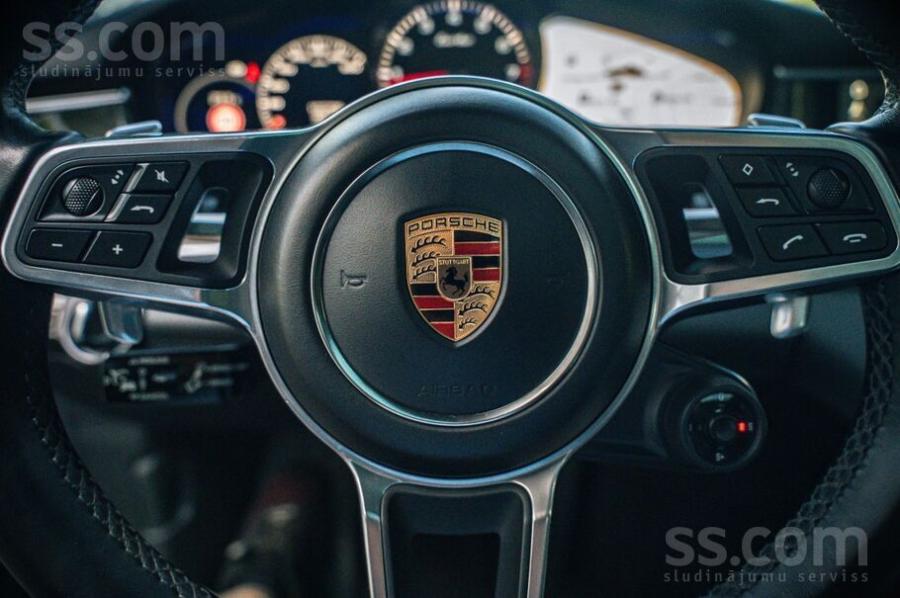 Melns Porsche Panamera 2016 Rīga, ar dzinēja tilpumu 4.00 L un nobraukumu 104 tūkst. km par 53990 €, foto 36 vietnē AUTOMOTO.COM.LV