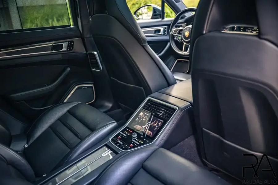 Melns Porsche Panamera 2016 Rīga, ar dzinēja tilpumu 4.00 L un nobraukumu 104 tūkst. km par 53990 €, foto 8 vietnē AUTOMOTO.COM.LV