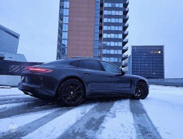 Melns Porsche Panamera 2017 Viļņa, ar dzinēja tilpumu 3.00 L un nobraukumu 127 tūkst. km par 39900 €, foto 9 vietnē AUTOMOTO.COM.LV