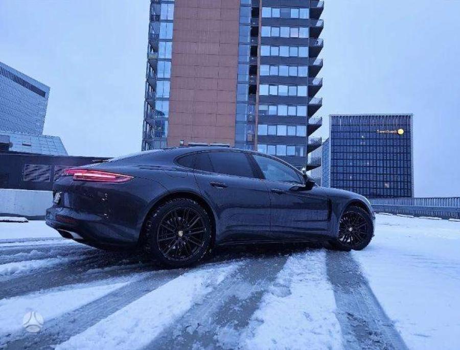Melns Porsche Panamera 2017 Viļņa, ar dzinēja tilpumu 3.00 L un nobraukumu 127 tūkst. km par 39900 €, foto 9 vietnē AUTOMOTO.COM.LV