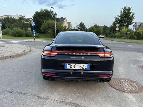 Melns Porsche Panamera 2017 Viļņa, ar dzinēja tilpumu 4.00 L un nobraukumu 220 tūkst. km par 39500 €, foto 3 vietnē AUTOMOTO.COM.LV