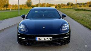Black Porsche Panamera 2017 in Siauliai, with an engine capacity of 4.00 L and mileage of 225 thousand km for 49600 €, photo 11 on AUTOMOTO.COM.LV