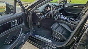 Black Porsche Panamera 2017 in Siauliai, with an engine capacity of 4.00 L and mileage of 225 thousand km for 49600 €, photo 13 on AUTOMOTO.COM.LV