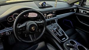 Black Porsche Panamera 2017 in Siauliai, with an engine capacity of 4.00 L and mileage of 225 thousand km for 49600 €, photo 17 on AUTOMOTO.COM.LV