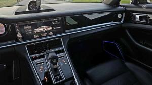Black Porsche Panamera 2017 in Siauliai, with an engine capacity of 4.00 L and mileage of 225 thousand km for 49600 €, photo 19 on AUTOMOTO.COM.LV