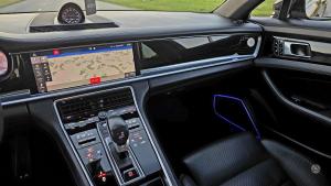 Black Porsche Panamera 2017 in Siauliai, with an engine capacity of 4.00 L and mileage of 225 thousand km for 49600 €, photo 25 on AUTOMOTO.COM.LV