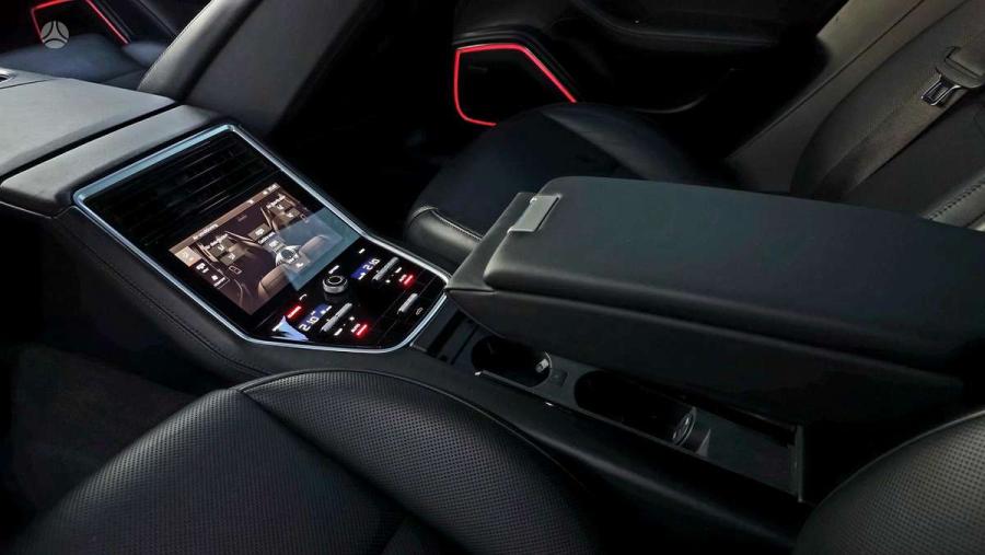 Black Porsche Panamera 2017 in Siauliai, with an engine capacity of 4.00 L and mileage of 225 thousand km for 49600 €, photo 31 on AUTOMOTO.COM.LV
