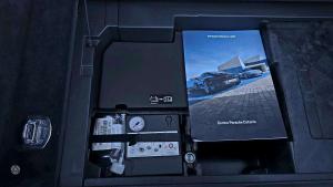 Black Porsche Panamera 2017 in Siauliai, with an engine capacity of 4.00 L and mileage of 225 thousand km for 49600 €, photo 58 on AUTOMOTO.COM.LV