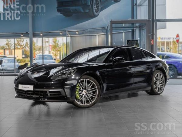 Melns Porsche Panamera 2018 Rīga, ar dzinēja tilpumu 3.00 L un nobraukumu 190 tūkst. km par 39900 €, foto 1 vietnē AUTOMOTO.COM.LV
