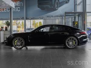 Melns Porsche Panamera 2018 Rīga, ar dzinēja tilpumu 3.00 L un nobraukumu 190 tūkst. km par 39900 €, foto 3 vietnē AUTOMOTO.COM.LV
