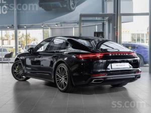 Melns Porsche Panamera 2018 Rīga, ar dzinēja tilpumu 3.00 L un nobraukumu 190 tūkst. km par 39900 €, foto 11 vietnē AUTOMOTO.COM.LV