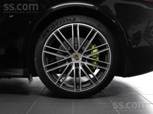 Melns Porsche Panamera 2018 Rīga, ar dzinēja tilpumu 3.00 L un nobraukumu 190 tūkst. km par 39900 €, foto 18 vietnē AUTOMOTO.COM.LV