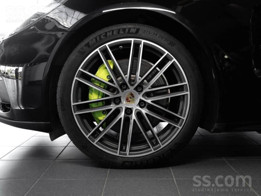 Melns Porsche Panamera 2018 Rīga, ar dzinēja tilpumu 3.00 L un nobraukumu 190 tūkst. km par 39900 €, foto 19 vietnē AUTOMOTO.COM.LV