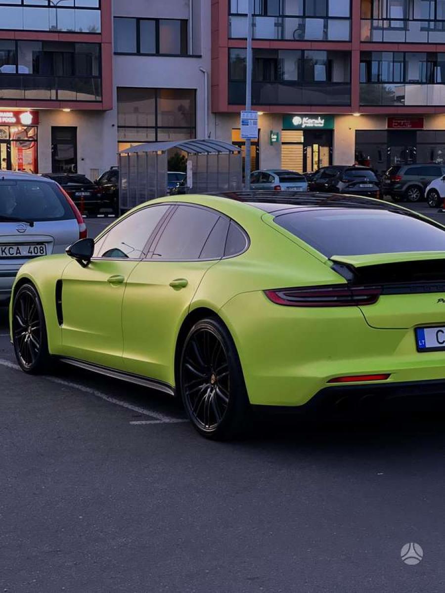Black Porsche Panamera 2018 in Klaipeda, with an engine capacity of 2.89 L and mileage of 97 thousand km for 59000 €, photo 1 on AUTOMOTO.COM.LV