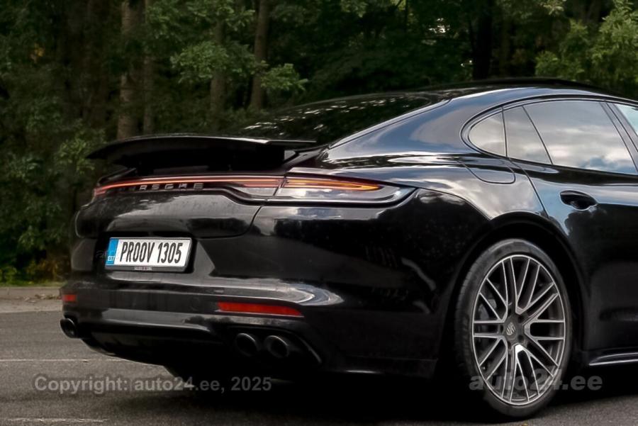 Black Porsche Panamera 2021 in Tallinn, with an engine capacity of 0.00 L and mileage of 50 thousand km for 81500 €, photo 2 on AUTOMOTO.COM.LV