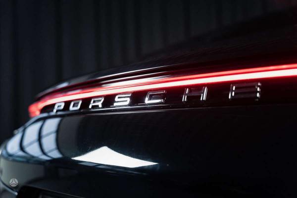 Melns Porsche Panamera 2021 Viļņa, ar dzinēja tilpumu 2.89 L un nobraukumu 69 tūkst. km par 51500 €, foto 9 vietnē AUTOMOTO.COM.LV