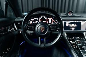 Black Porsche Panamera 2021 in Vilnius, with an engine capacity of 2.89 L and mileage of 69 thousand km for 51500 €, photo 17 on AUTOMOTO.COM.LV