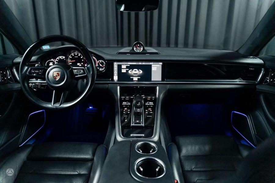 Black Porsche Panamera 2021 in Vilnius, with an engine capacity of 2.89 L and mileage of 69 thousand km for 51500 €, photo 20 on AUTOMOTO.COM.LV