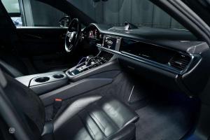Black Porsche Panamera 2021 in Vilnius, with an engine capacity of 2.89 L and mileage of 69 thousand km for 51500 €, photo 26 on AUTOMOTO.COM.LV