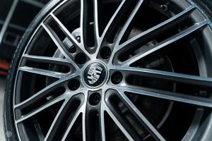 Melns Porsche Panamera 2021 Viļņa, ar dzinēja tilpumu 2.89 L un nobraukumu 69 tūkst. km par 51500 €, foto 13 vietnē AUTOMOTO.COM.LV