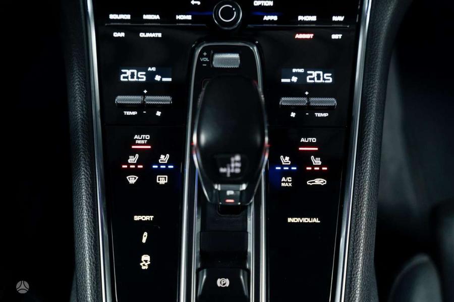 Melns Porsche Panamera 2021 Viļņa, ar dzinēja tilpumu 2.89 L un nobraukumu 69 tūkst. km par 51500 €, foto 23 vietnē AUTOMOTO.COM.LV