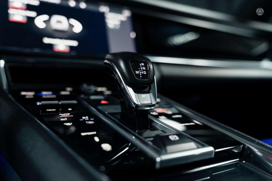 Melns Porsche Panamera 2021 Viļņa, ar dzinēja tilpumu 2.89 L un nobraukumu 69 tūkst. km par 51500 €, foto 24 vietnē AUTOMOTO.COM.LV