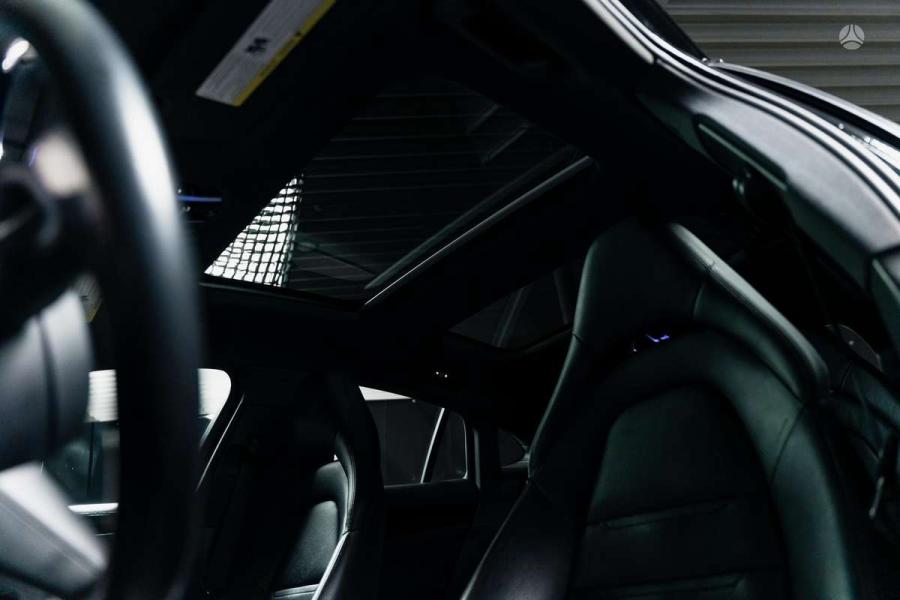 Melns Porsche Panamera 2021 Viļņa, ar dzinēja tilpumu 2.89 L un nobraukumu 69 tūkst. km par 51500 €, foto 28 vietnē AUTOMOTO.COM.LV