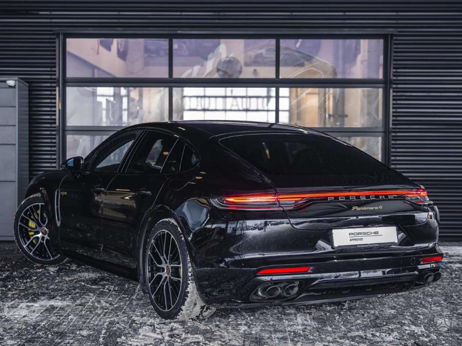 Melns Porsche Panamera 2022 Viļņa, ar dzinēja tilpumu 0.00 L un nobraukumu 75 tūkst. km par 79911 €, foto 3 vietnē AUTOMOTO.COM.LV