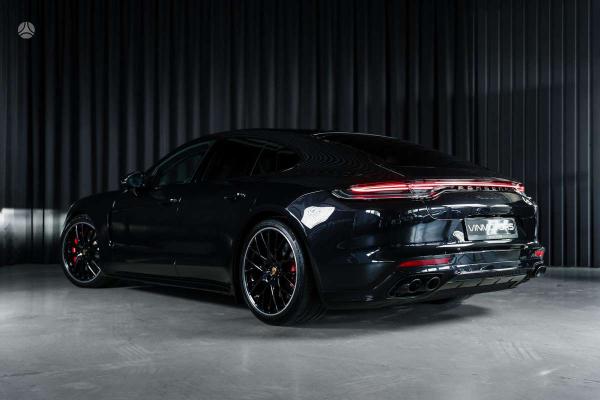 Black Porsche Panamera 2022 in Vilnius, with an engine capacity of 4.00 L and mileage of 12 thousand km for 104999 €, photo 7 on AUTOMOTO.COM.LV