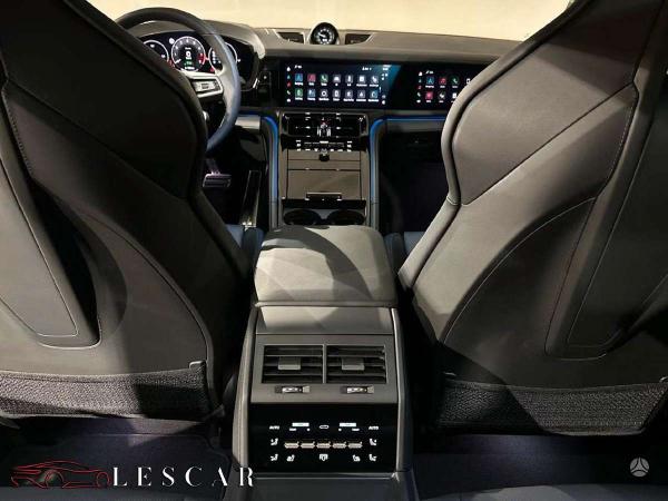 Melns Porsche Panamera 2024 Viļņa, ar dzinēja tilpumu 4.00 L un nobraukumu 5 tūkst. km par 190000 €, foto 11 vietnē AUTOMOTO.COM.LV