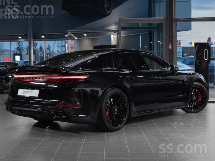 Melns Porsche Panamera 2025 Rīga, ar dzinēja tilpumu 4.00 L un nobraukumu 5 tūkst. km par 151000 €, foto 4 vietnē AUTOMOTO.COM.LV