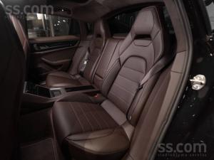 Melns Porsche Panamera 2025 Rīga, ar dzinēja tilpumu 4.00 L un nobraukumu 5 tūkst. km par 151000 €, foto 20 vietnē AUTOMOTO.COM.LV