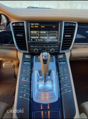 Melns Porsche Panamera 2012 Tallina, ar dzinēja tilpumu 3.60 L un nobraukumu 138 tūkst. km par 17999 €, foto 13 vietnē AUTOMOTO.COM.LV