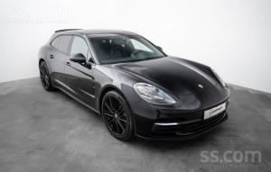 Black Porsche Panamera 2018 in Tallinn, with an engine capacity of 3.00 L and mileage of 119 thousand km for 45899 €, photo 3 on AUTOMOTO.COM.LV