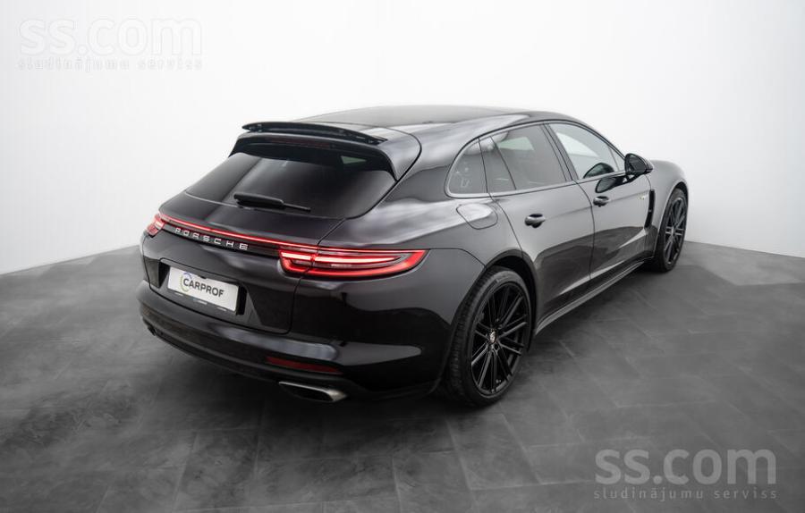 Black Porsche Panamera 2018 in Tallinn, with an engine capacity of 3.00 L and mileage of 119 thousand km for 45899 €, photo 4 on AUTOMOTO.COM.LV